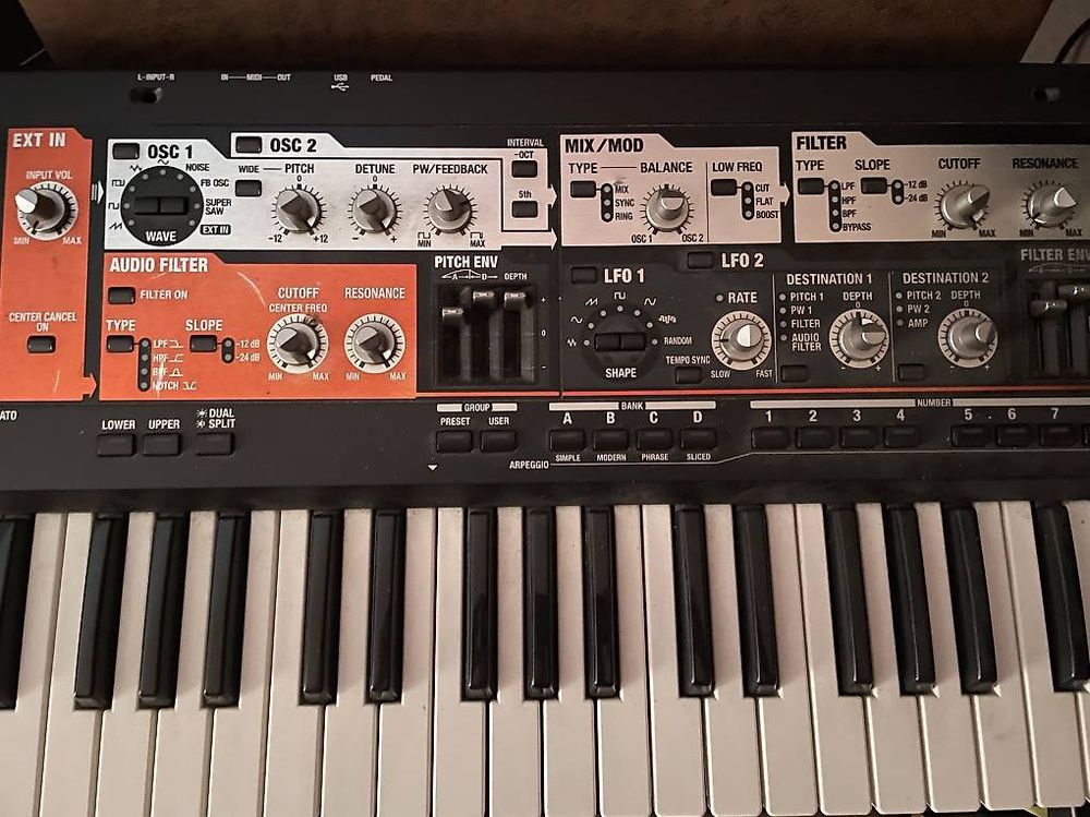 Roland SH 201 Synth (Gebraucht) in Lostallo für CHF 680 – mit Lieferung ...