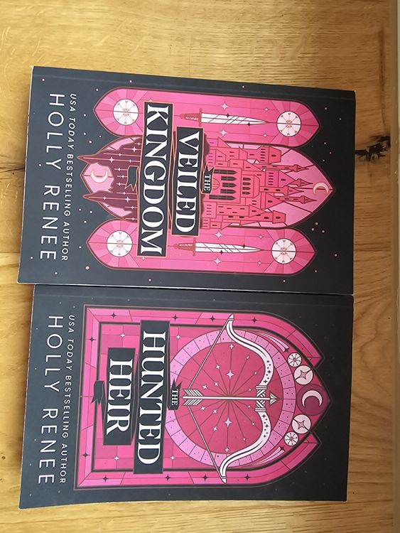 Veiled Kingdom and Hunted Heir, Holly Renee, Fantasy Novel (Gebraucht ...