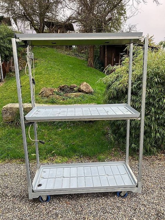 CC Karren für Aufzucht von Stecklingen und Pflanzentransport (Gebraucht ...