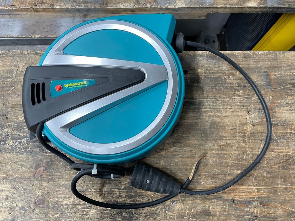 Kabeltrommel / Automatischer Kabelaufroller / Kabelrolle | Kaufen auf ...