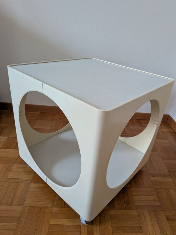 Space Age Beistelltisch