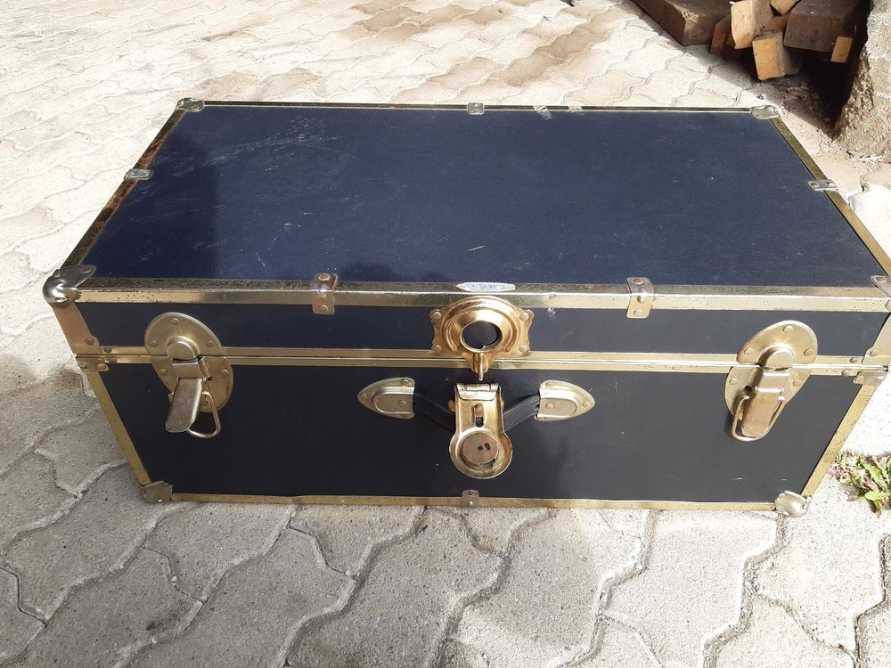 Koffer, Kiste (Gebraucht) in Wallenwil für CHF 20 – nur Abholung auf Ricardo kaufen