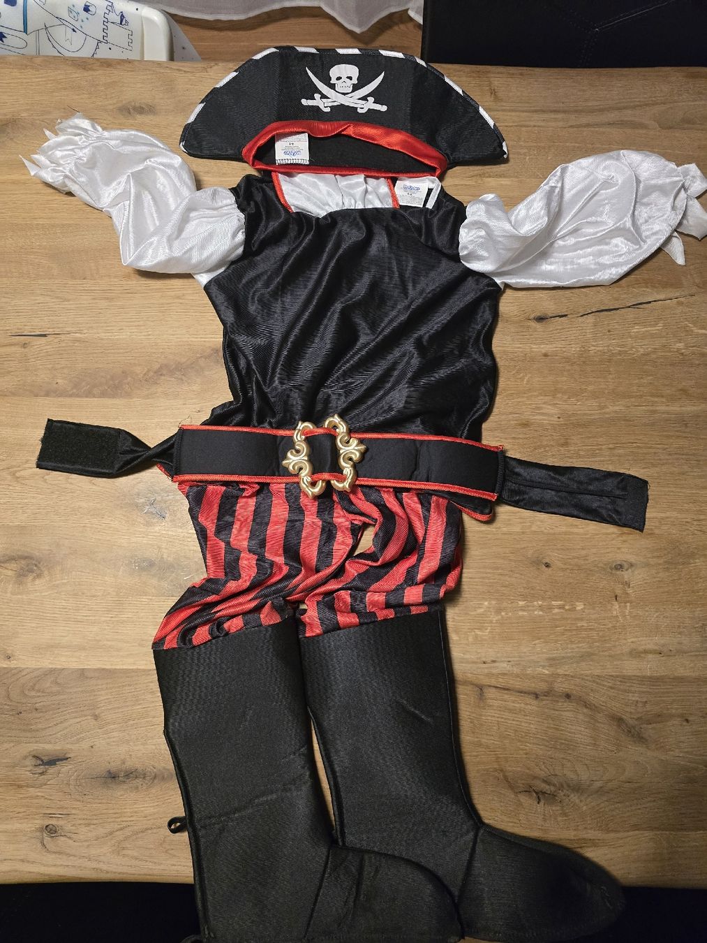 Fasnacht: Piratenkostüm Gr. 4-6, Boland, vollständig! (Gebraucht) in ...