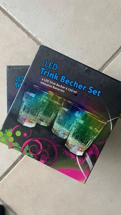 LED Trink Becher Set (2x 4 Stück) (Neu und originalverpackt) in Mühlau ...