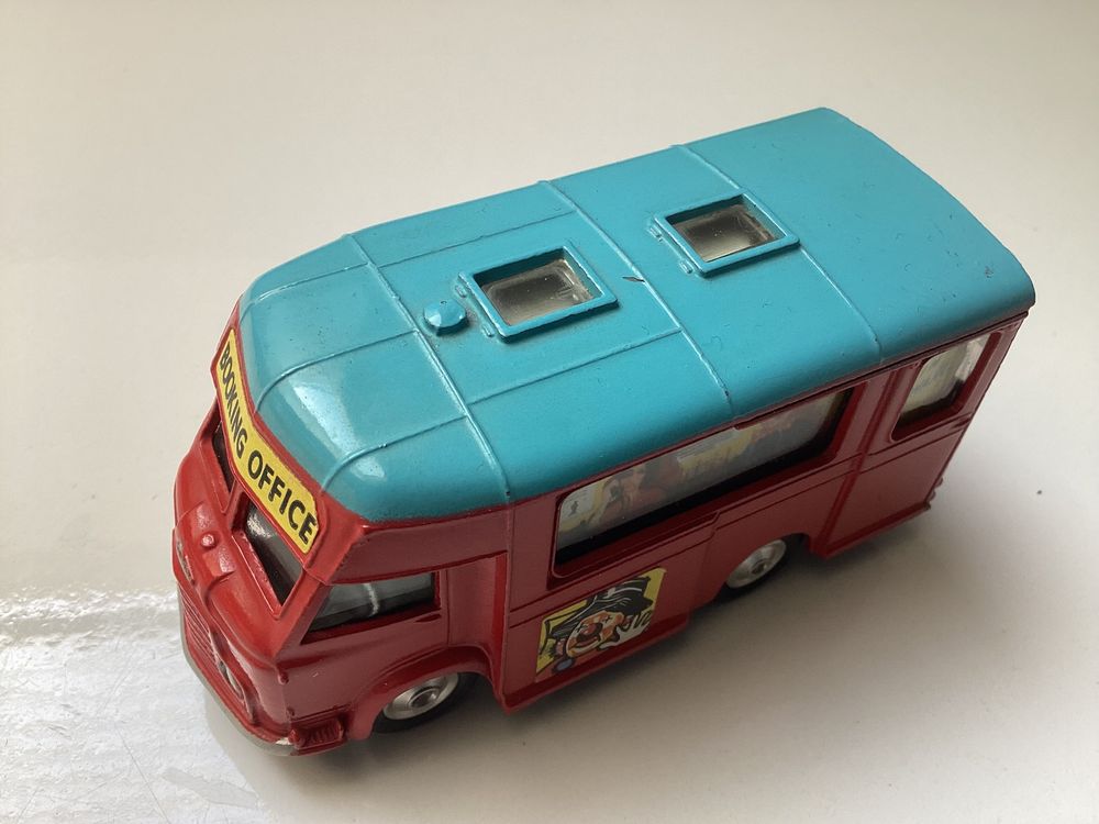 Corgi Toys "SMITH‘S CARRIER TICKET CAR“ Chipperfield Circus (Neu ...