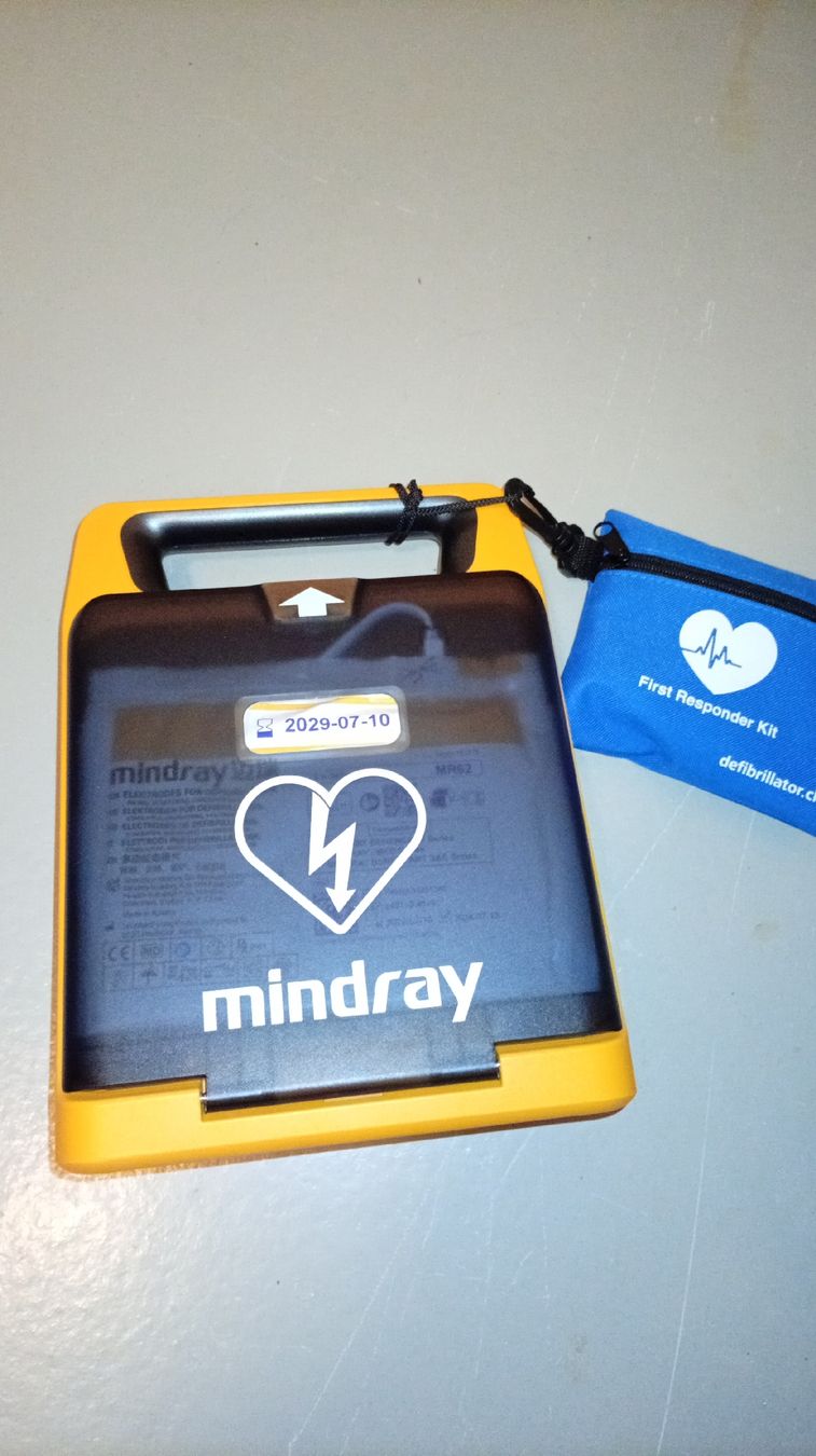 AED Defibrillator Mindray Bene Heart C Erste Hilfe (Neu (gemäss ...