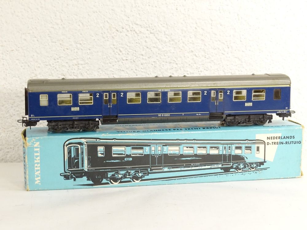 Märklin 4049 Personenwagen NS Blau, Blech, H0,WS/AC,OVP (Gebraucht) in Wohlen für CHF 21 – mit ...