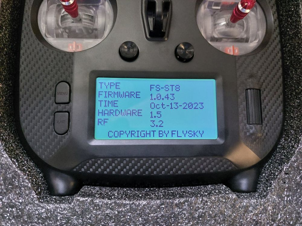 FLYSKY FS-ST8 12-Kanal Sender inkl. 8-Kanal Empfänger (Neu und ...