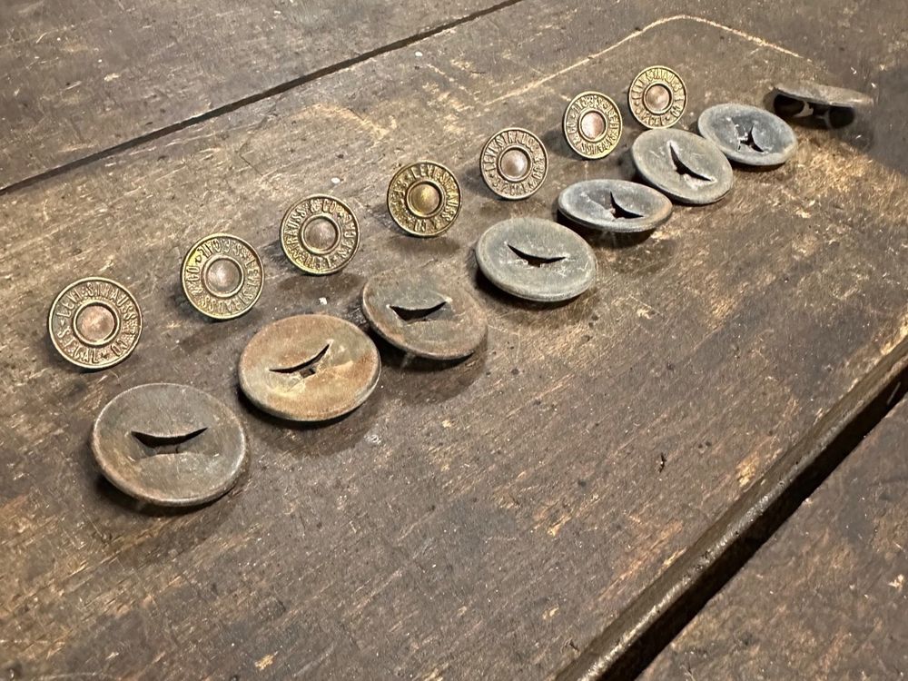Jeep Cj Levi's edition 1978 scripted seat buttons (Gebraucht) in ...