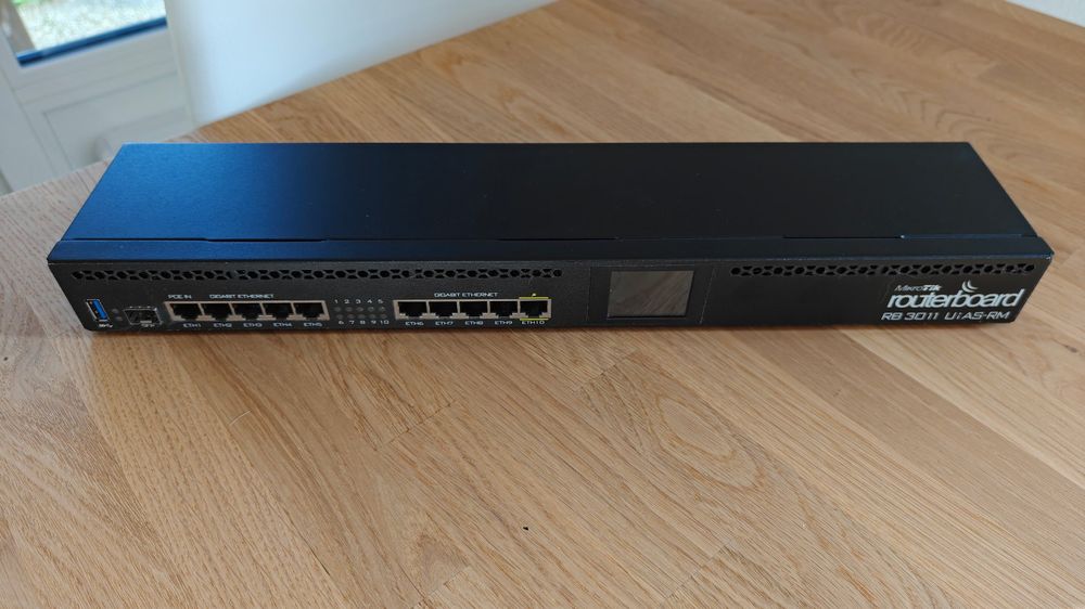 MikroTik RouterBOARD RB3011 | 10-Port GbE, SFP, Rack (D'occasion) à ...