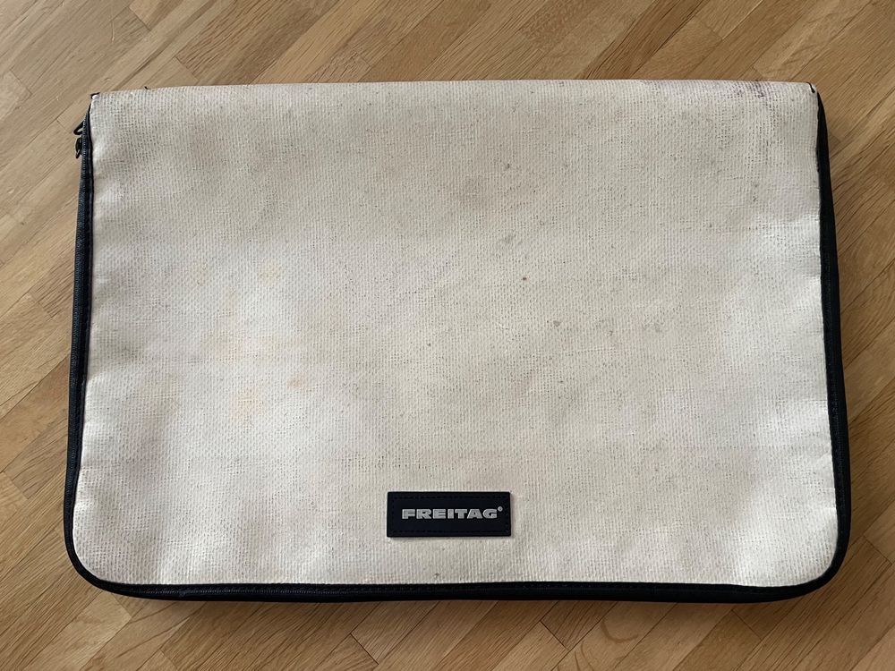 FREITAG Notebook / Laptop Tasche in weiss | Acheter sur Ricardo