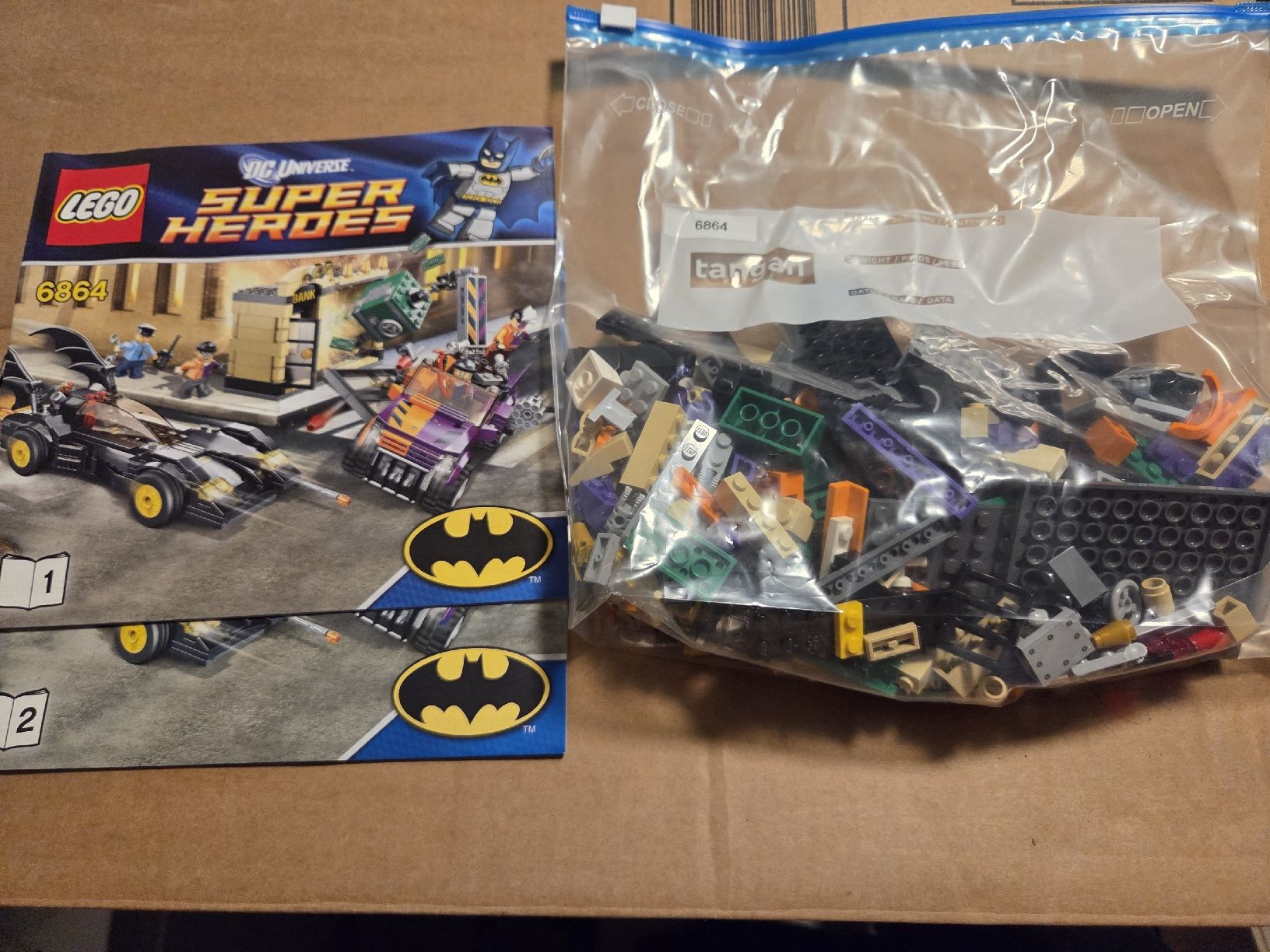 LEGO Super Heroes 6864 - The Batmobile and Two-Face Chase (Neu (gemäss ...
