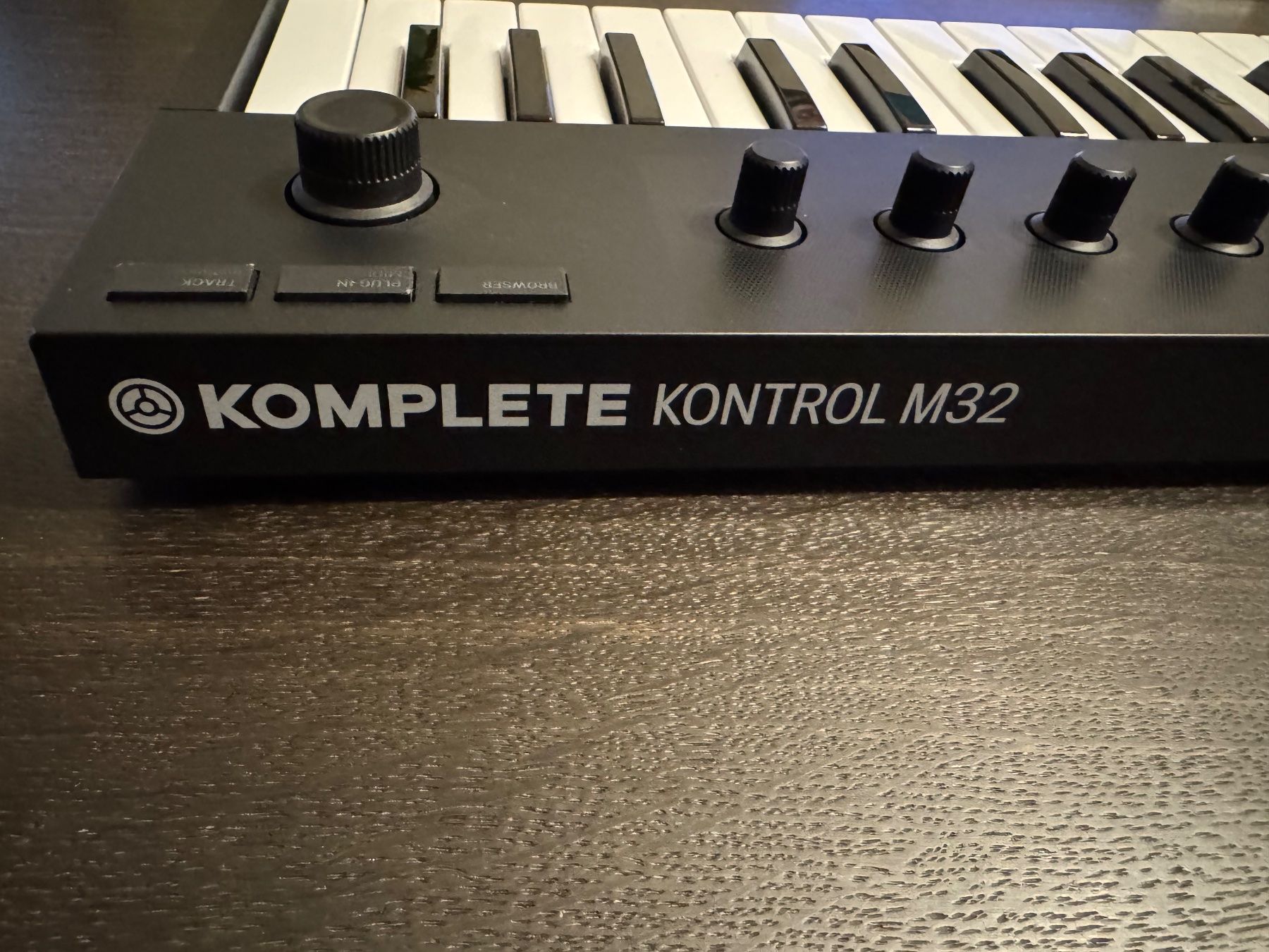 Native Instruments KOMPLETE KONTROL M32 HW (Gebraucht) in Hendschiken ...