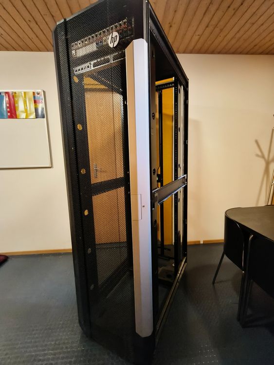 HP Server Rack (Gebraucht) in Büsserach für CHF 0.1 – nur Abholung auf ...