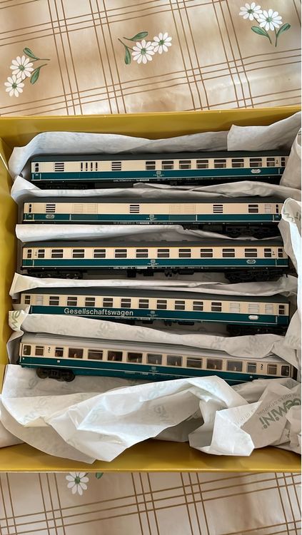 Trix 5x Reisezugwagen Spur n neu-wertig (Neu (gemäss Beschreibung)) in ...