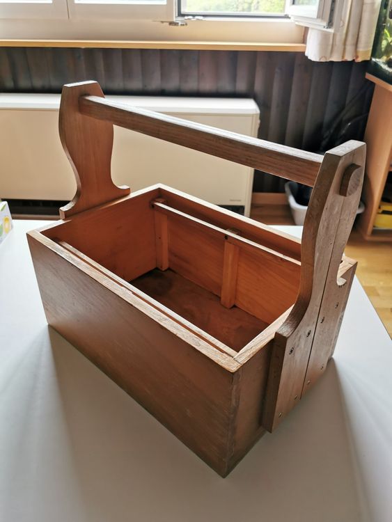 Werkzeugkiste Holz (Gebraucht) in Schinznach Dorf für CHF 10 – mit Lieferung auf Ricardo kaufen
