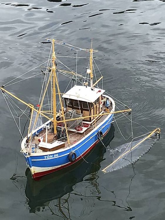 RC Modellschiff Krabbenkutter Tön 96 Graupner (Gebraucht) in Kriens für ...