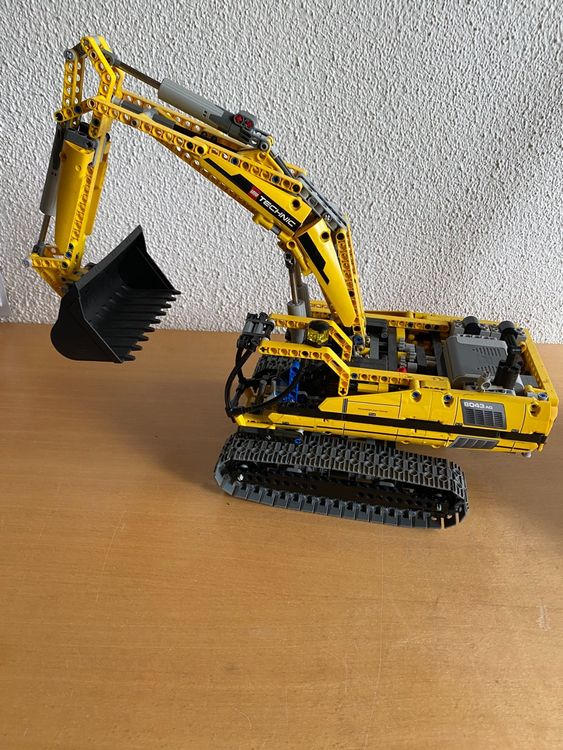 Lego Technic Bagger 8043 Modell (Gebraucht) in Niederuzwil für CHF 171 ...