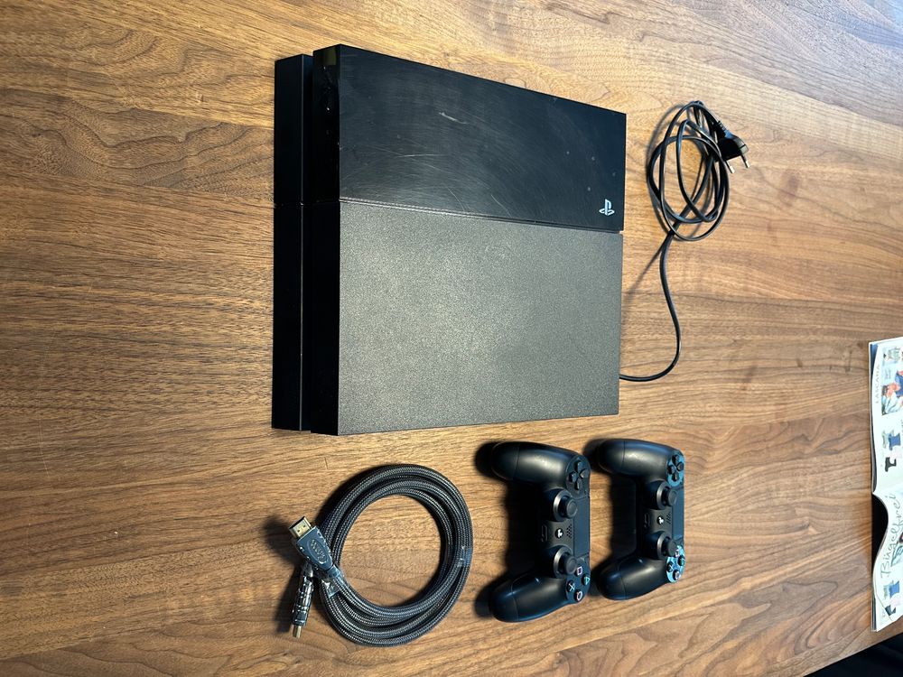 Sony Playstation4, 2 Controller, 2 Spiele, Ladestation (Gebraucht) in Baar für CHF 100 – nur ...