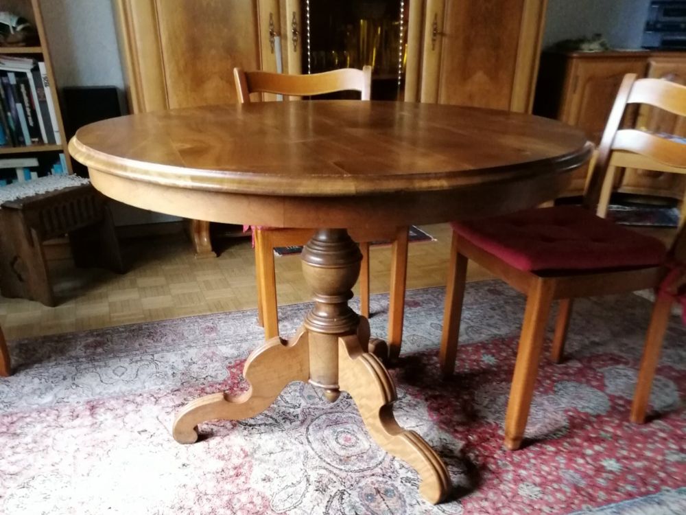Runder Tisch, Antik, (Gebraucht) in Döttingen für CHF 190 – mit ...