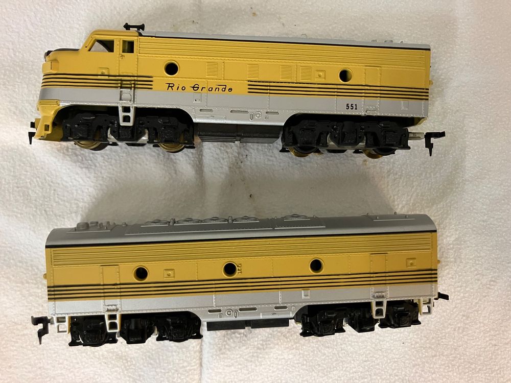 Rio Grande Lok und Zwischenwagen Mantua Tyco H0 551 (Gebraucht) in ...
