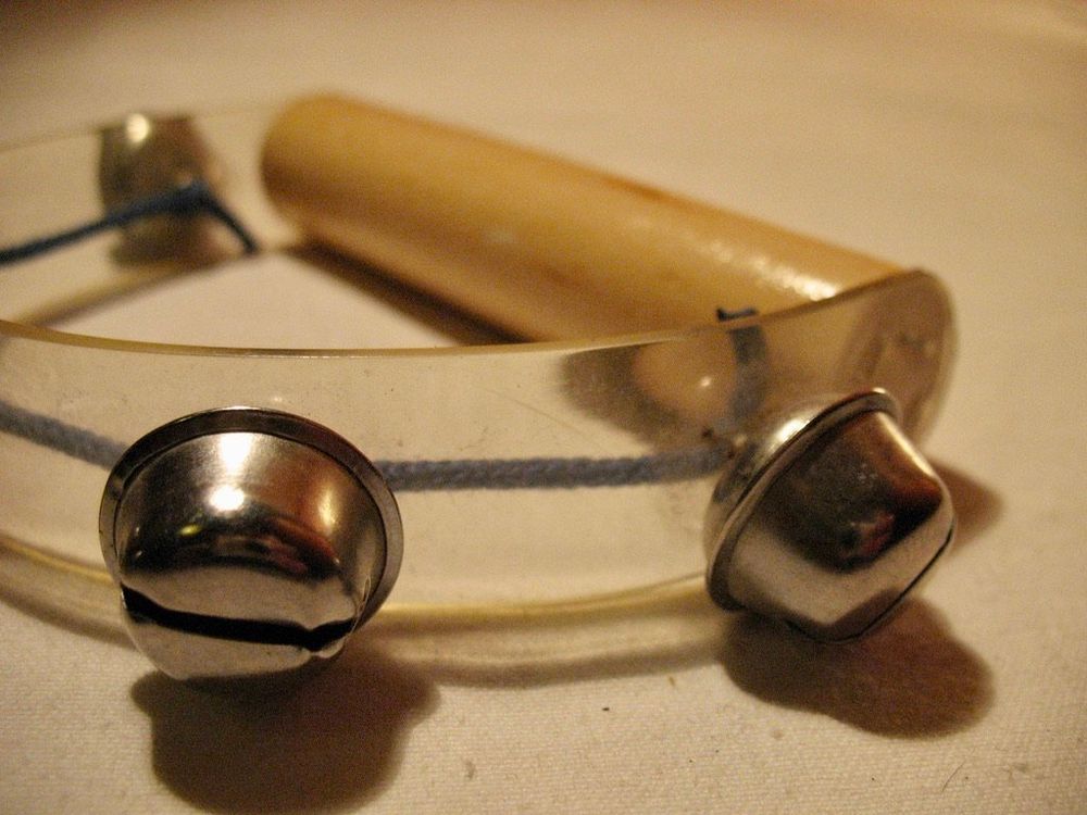 Hand Glocken Rassel Glöcklein Schellen Instrument | Kaufen auf Ricardo