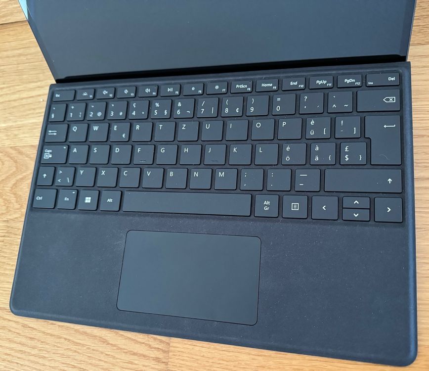 SURFACE PRO X, 8GB, 265SSD, WIN 10, Keyboard Cover | Kaufen auf Ricardo