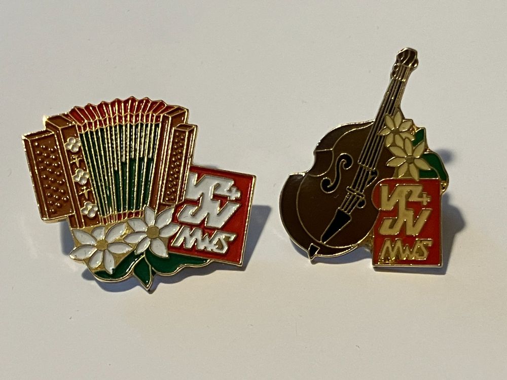 2 Pins NWS Musikverband (?) (Gebraucht) in Basel für CHF 1.5 – mit ...