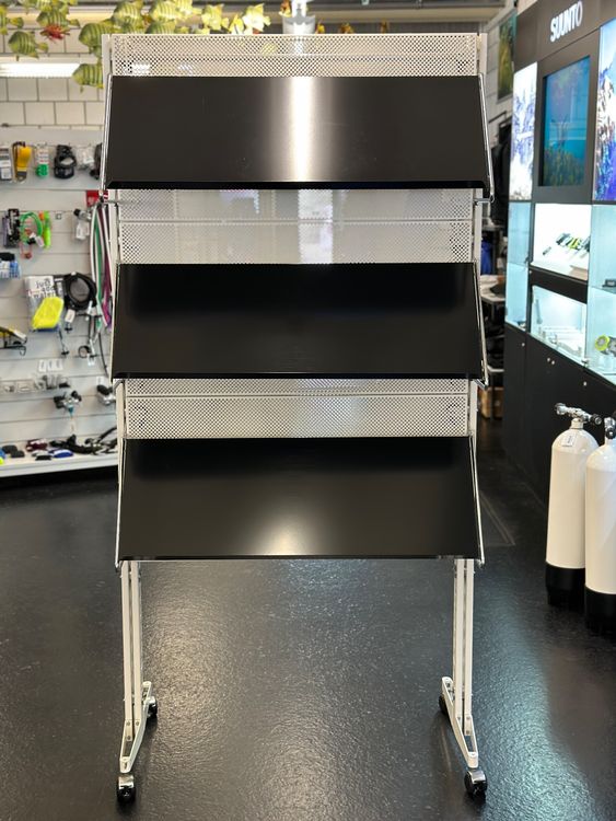 USM Flyer Display | Kaufen auf Ricardo