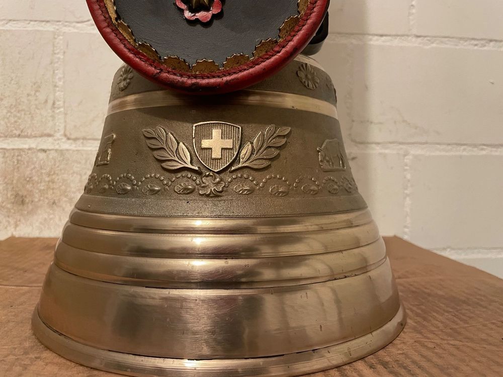 Neuw. Berger - Glocke ab 1.00 Fr. (Neu (gemäss Beschreibung)) in Birrhard für CHF 1 – mit ...