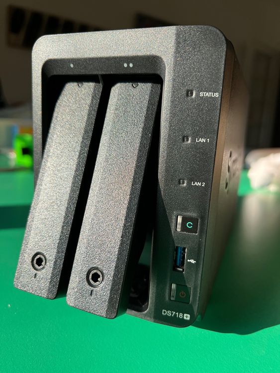 Synology DS718+ 4GB RAM & 2x WD Red 3TB HDD (Gebraucht) in Lausanne für CHF 227 – mit Lieferung ...