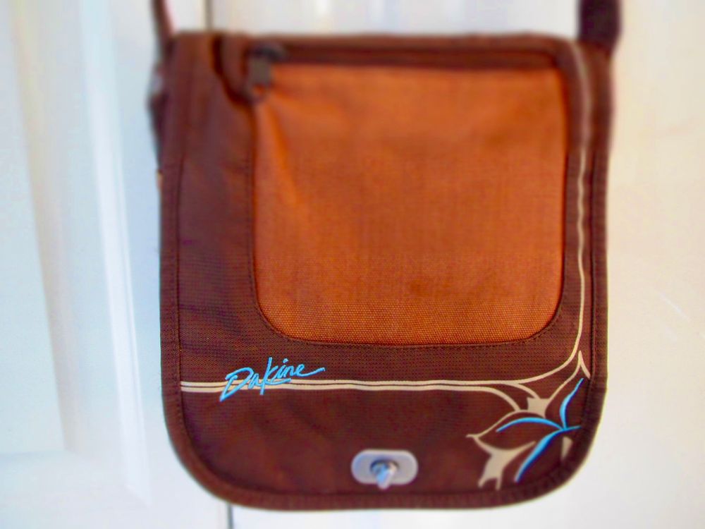 SAC EN BANDOULIERE DAKINE NEUF (Neuf (Voir description)) à Murten pour ...