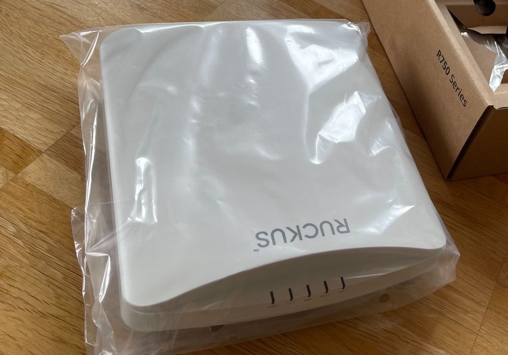 Ruckus R750 Wi-Fi 6 (802.11ax) WLAN Access Point (Gebraucht) in ...