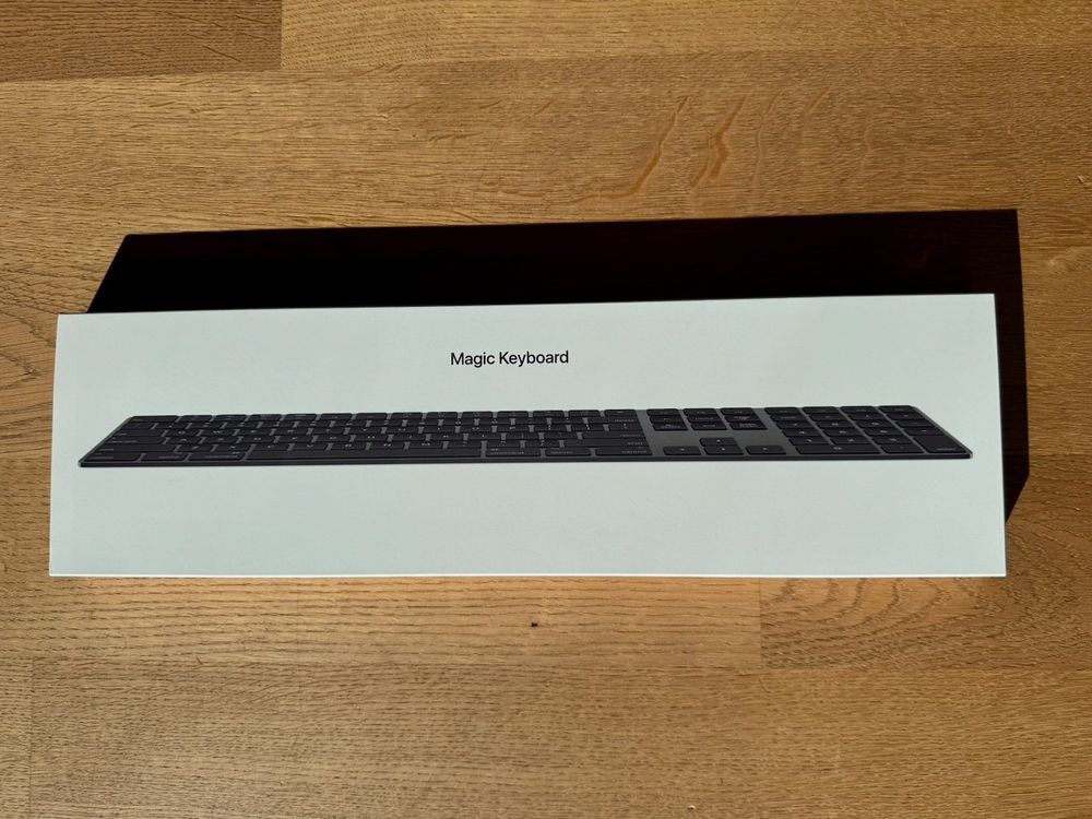 Apple Magic Keyboard mit Zahlenblock, Spacegrau, QWERTZ (Gebraucht) in ...