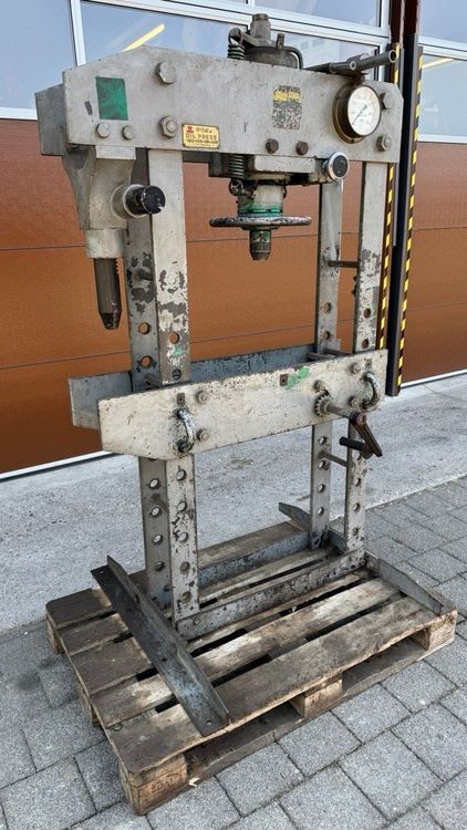 Takubo SCP35 Presse / Werkstattpresse / Hydraulikpresse (Gebraucht) in Weiach für CHF 200 – nur ...