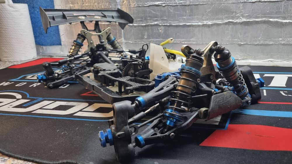 RC Nitro Team Associated Buggy (Gebraucht) in widnau für CHF 75 – mit ...
