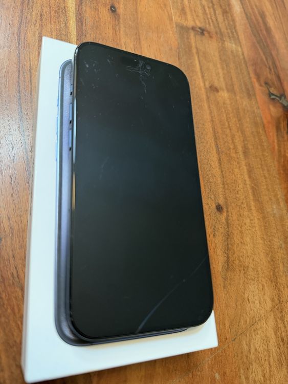 iPhone 15 Pro, 128 GB - (Gebraucht) in Cham für CHF 290 – mit Lieferung ...