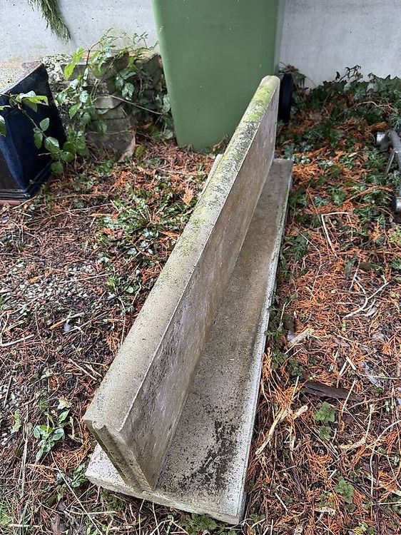 Betonsteine / Randsteine 30 Stück (Gebraucht) in Birmenstorf AG für CHF 100 – nur Abholung auf ...