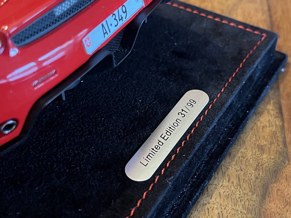 1/18 BBR Models Ferrari Enzo. Rosso Corsa. 1/99 (Neuf (Voir description ...