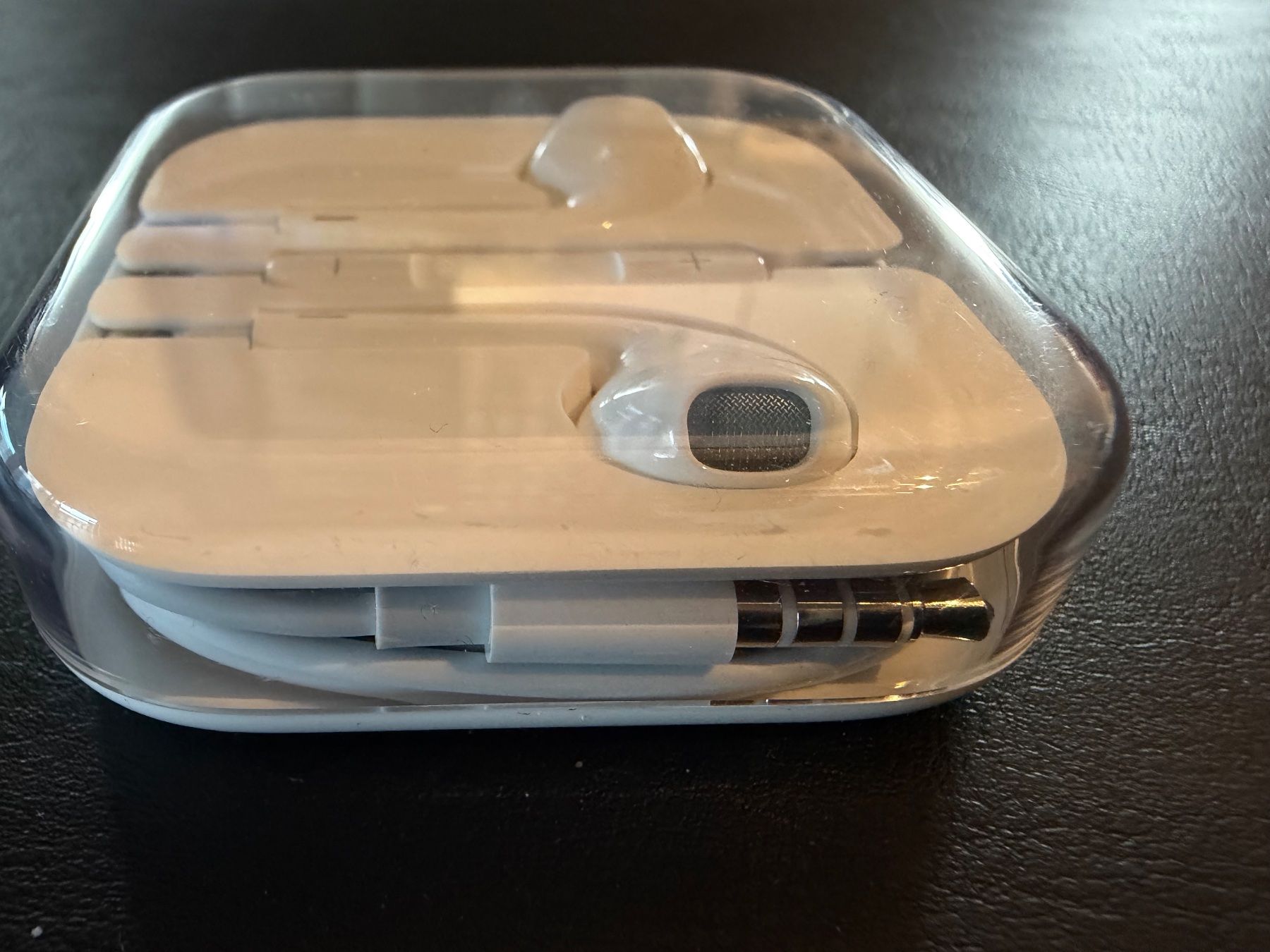 Apple EarPods 3.5 mm Klinke – ungeöffnet - unbenutzt (Gebraucht) in ...