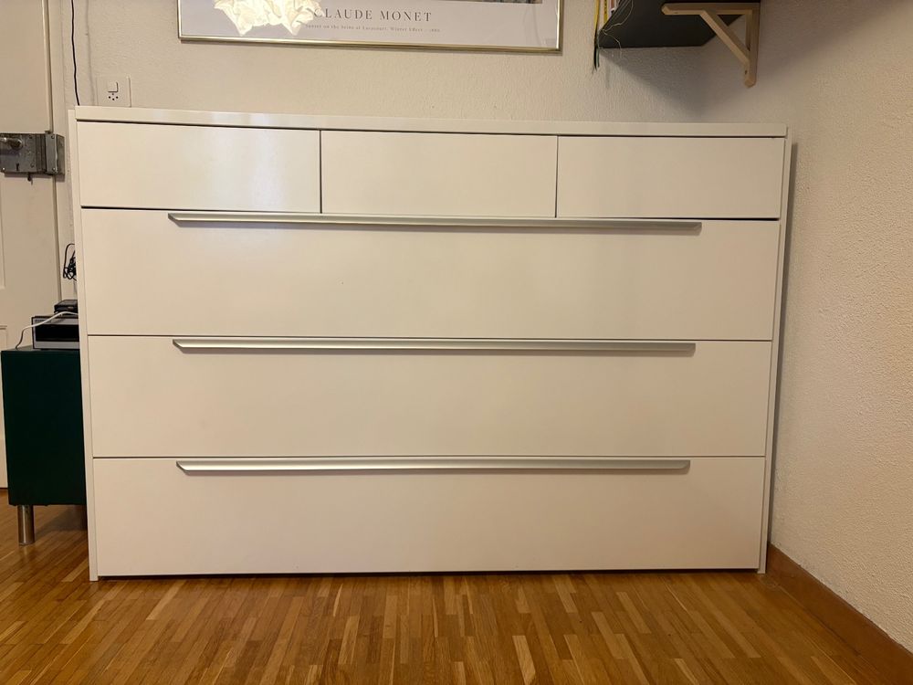 Weisse Grosse Kommode