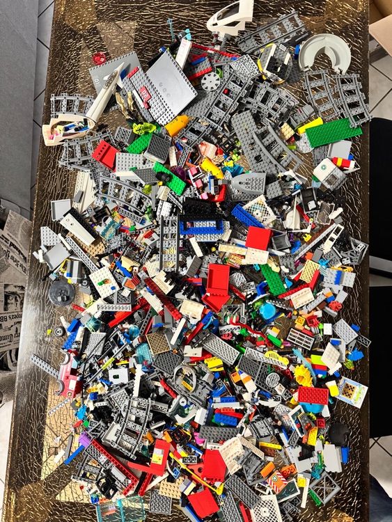 6kg Mixed Lego box with railways and more (Gebraucht) in Meyrin für CHF ...