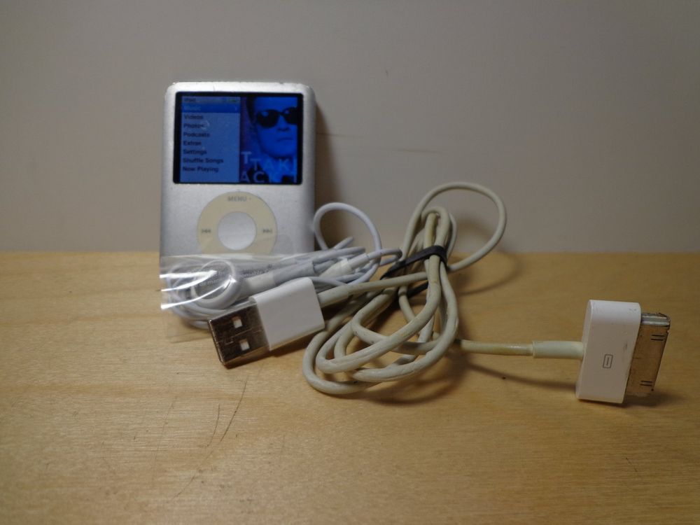 Apple iPod 4GB, Klassiker, funktioniert, silber, Top! (Gebraucht) in Ligornetto für CHF 18 – mit ...