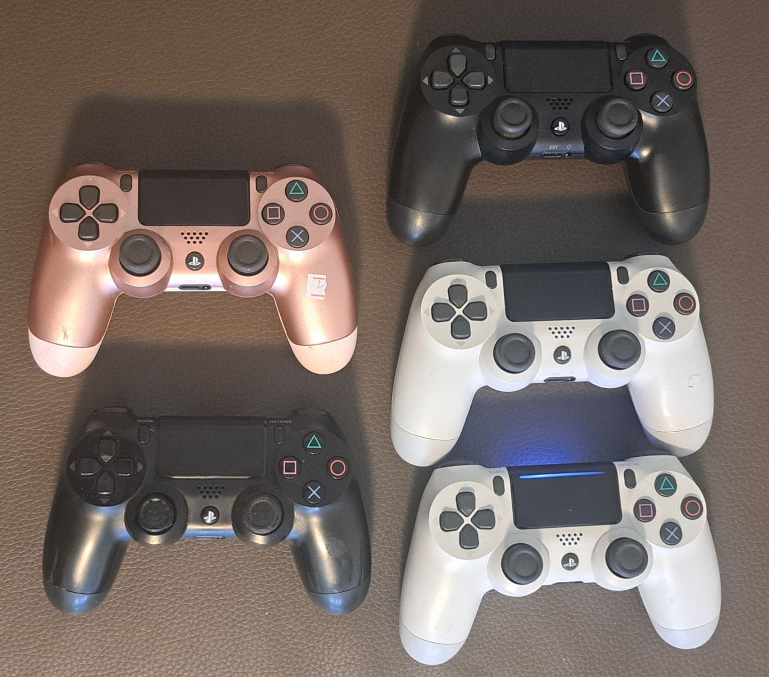 5 Ps4 controller Original SONY als Defekt verkauft (Defekt) in Biel ...