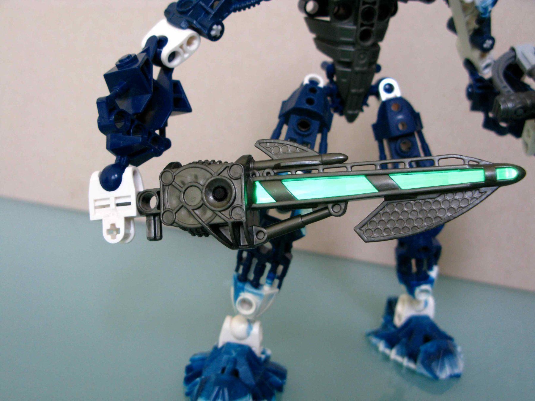 Lego Bionicle 8728 Toa Hahli mit Licht von 2006 (Gebraucht) in ...