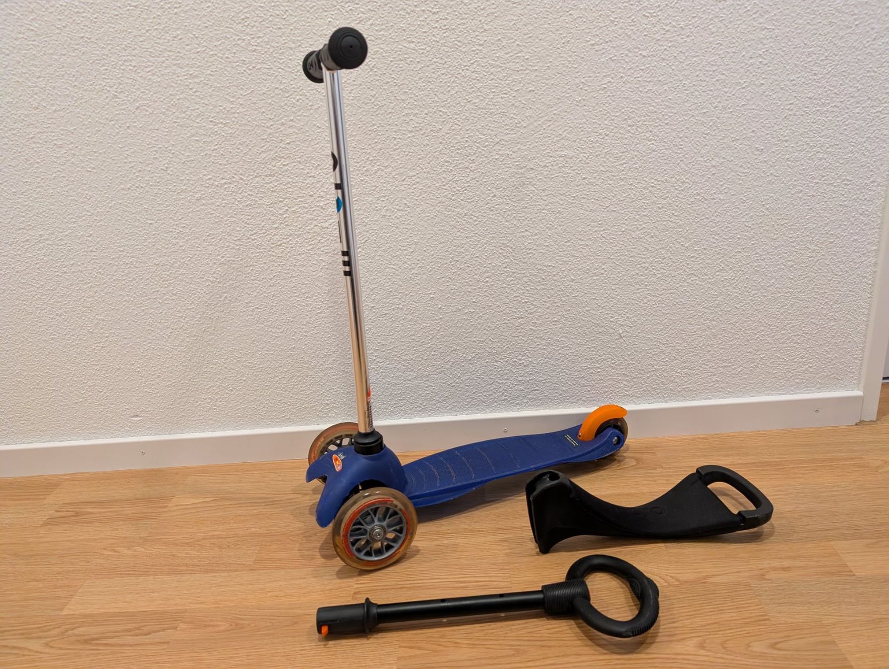 micro mini 3in1 Scooter Kickboard Trottinett Sitz 1-5 Jahre (Gebraucht ...