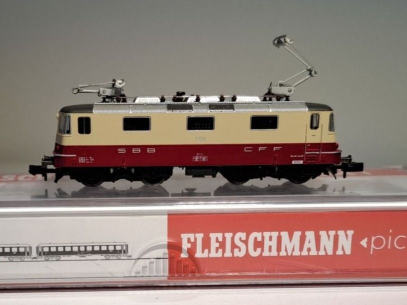 Fleischmann SBB Re 4/4 II TEE - Spur N (Neu und originalverpackt) in ...
