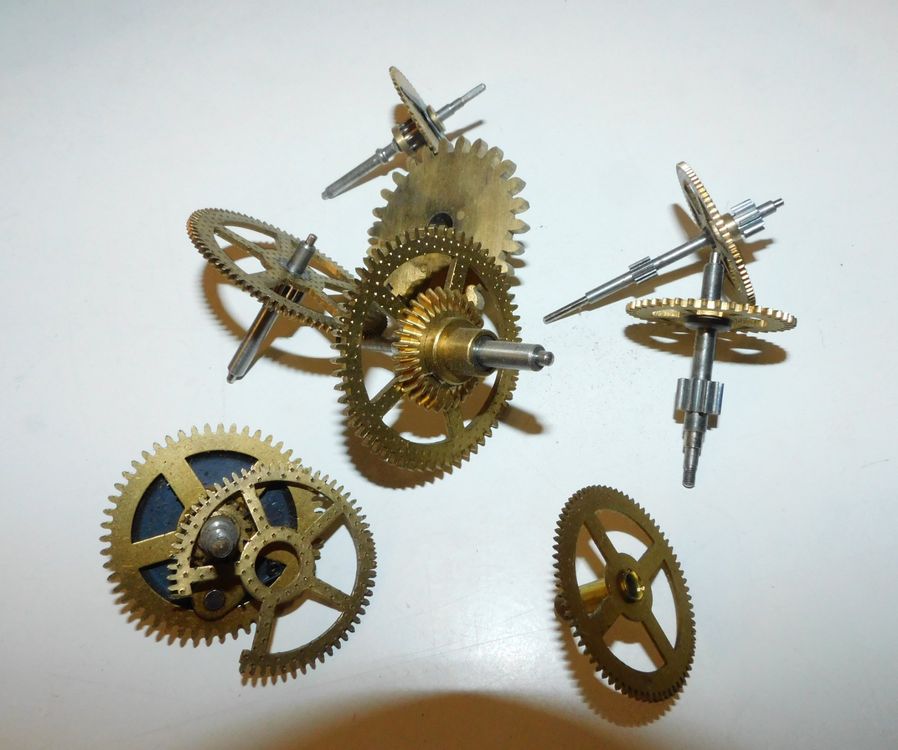 Rausverkauf Uhren Räder div Konvolut alte messing Uhrenteile (Gebraucht ...