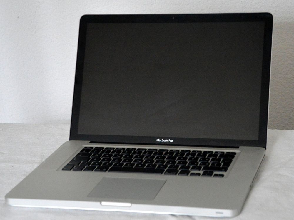 Apple Macbook Pro A1286 (Gebraucht) in für CHF 100 – mit Lieferung auf ...