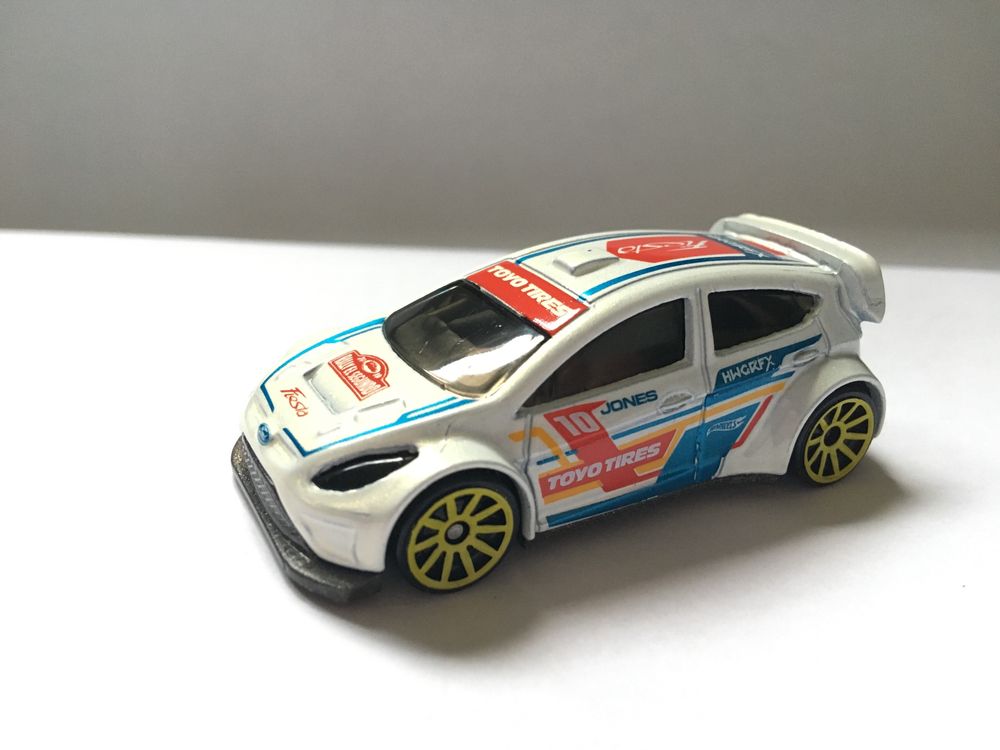 Hot Wheels ’12 Ford Fiesta Mystery Models (Neu (gemäss Beschreibung ...